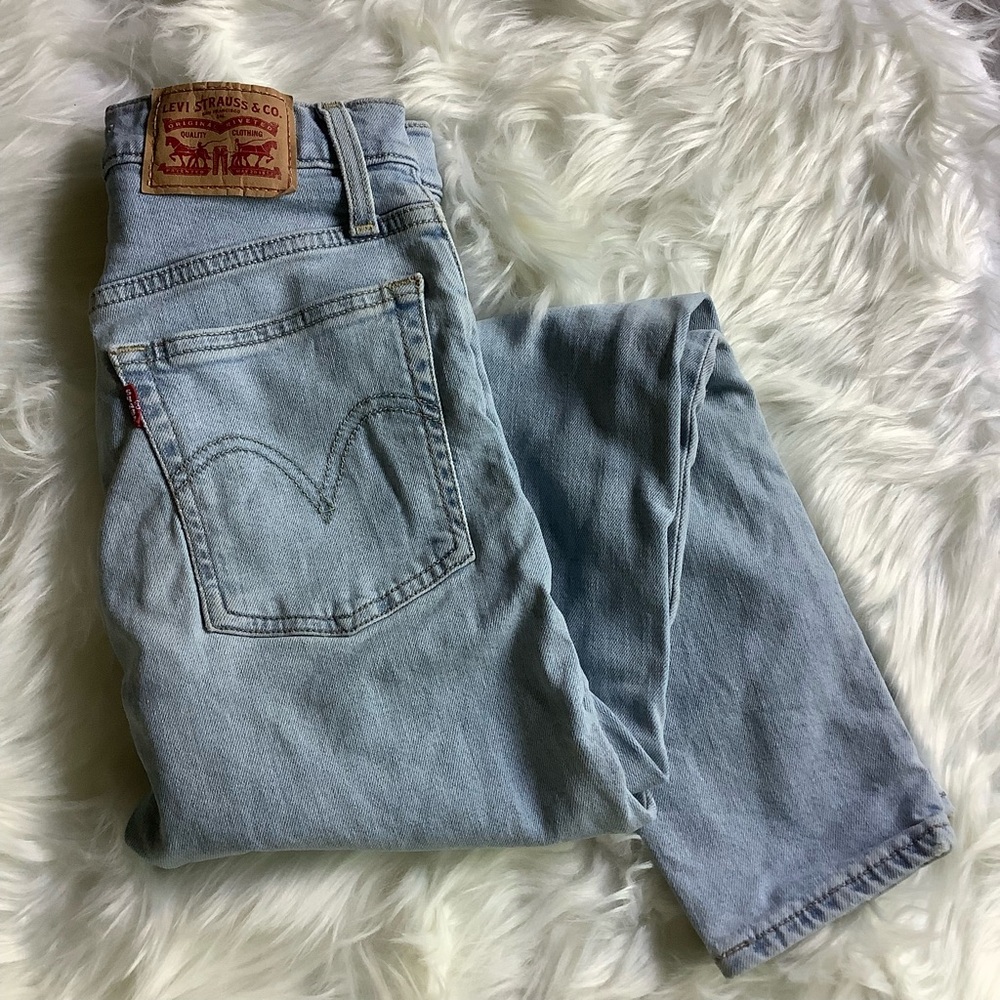 Levi’s Wedgie Skinny Iconic 90’s Lightwash Button Fly… - Gem